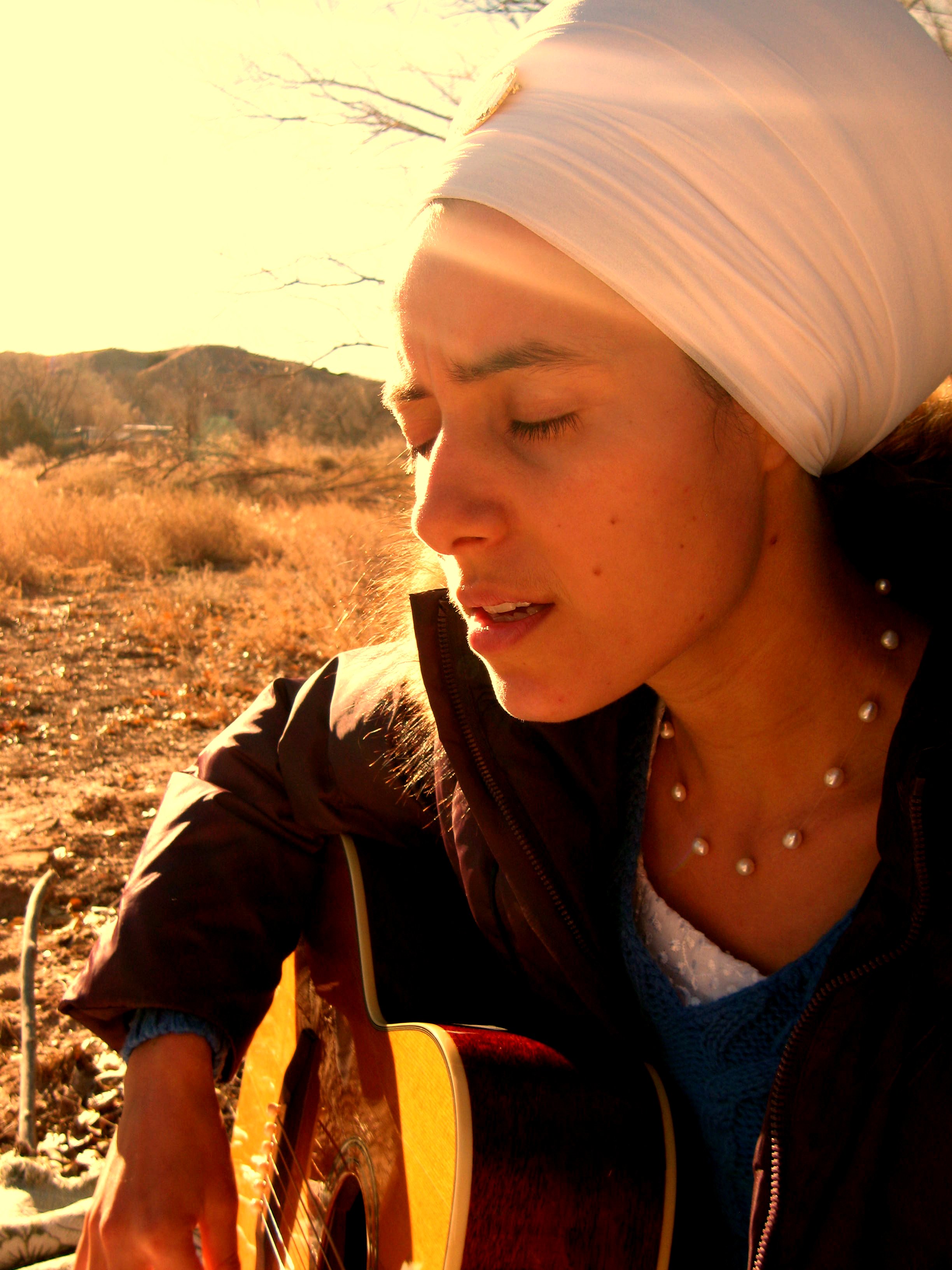 Waheguru Simran - Hari Bhajan Kaur Khalsa - Play & Download for Free ...