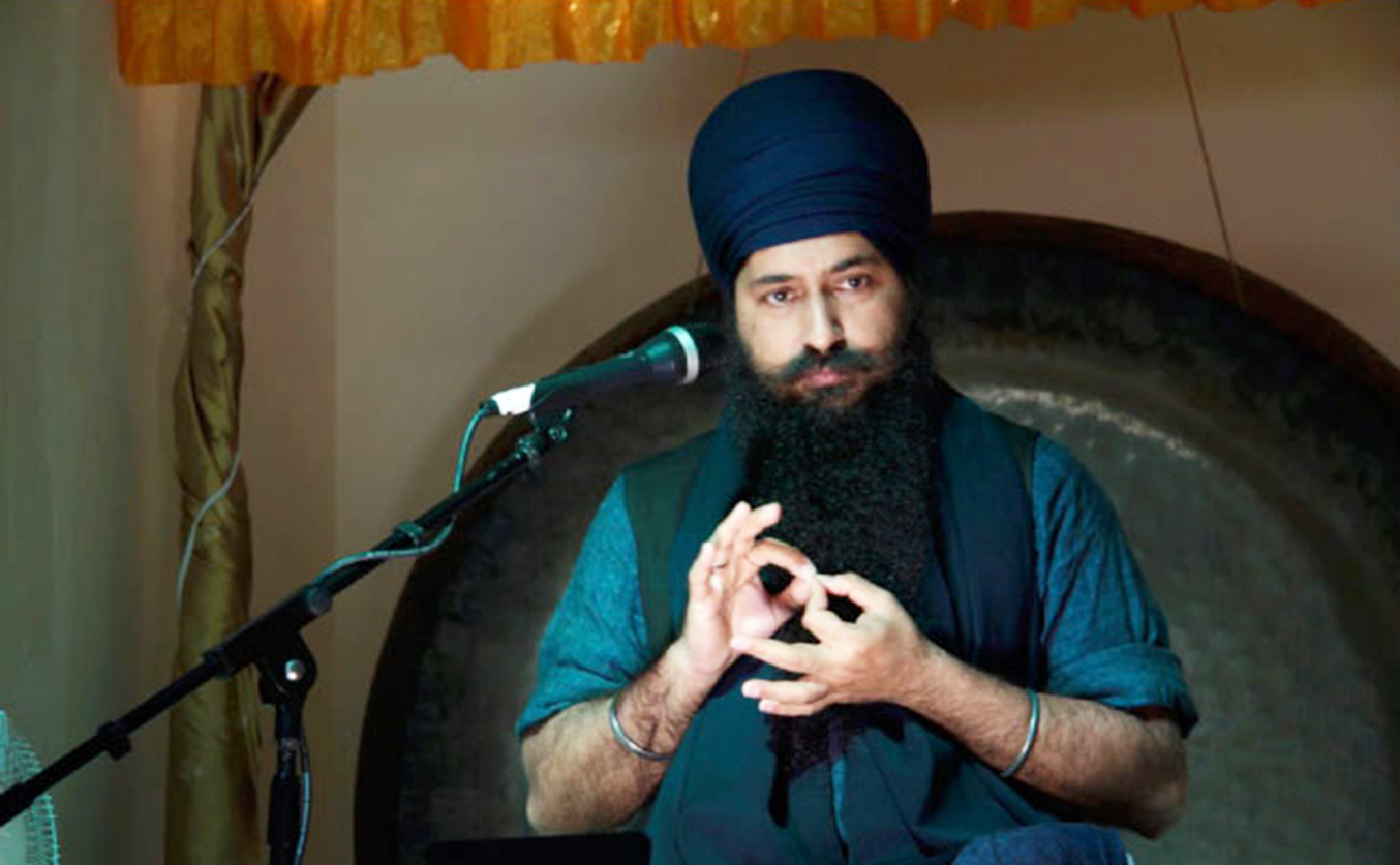 Mul Mantra Explained by Amandeep Singh, and then his 11 min. Recitation ...