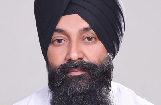 Bhai Davinder Singh Batala (Hazoori Ragi) - All Gurbani Online - SikhNet Play