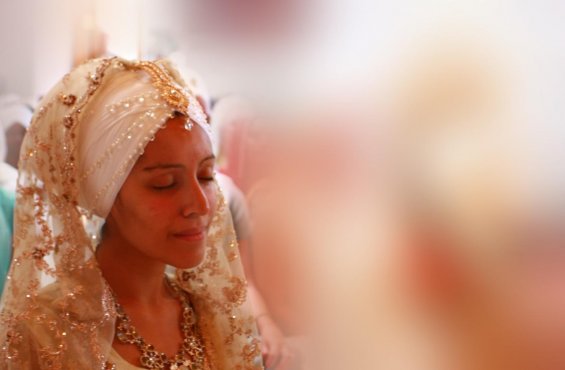 Tejinder Kaur - All Gurbani Online - SikhNet Play